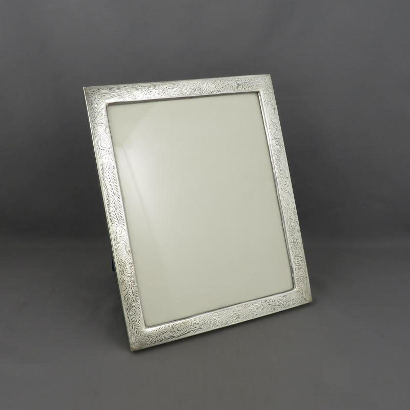Chinese Export Sterling Silver Photo Frame | JH Tee Antiques